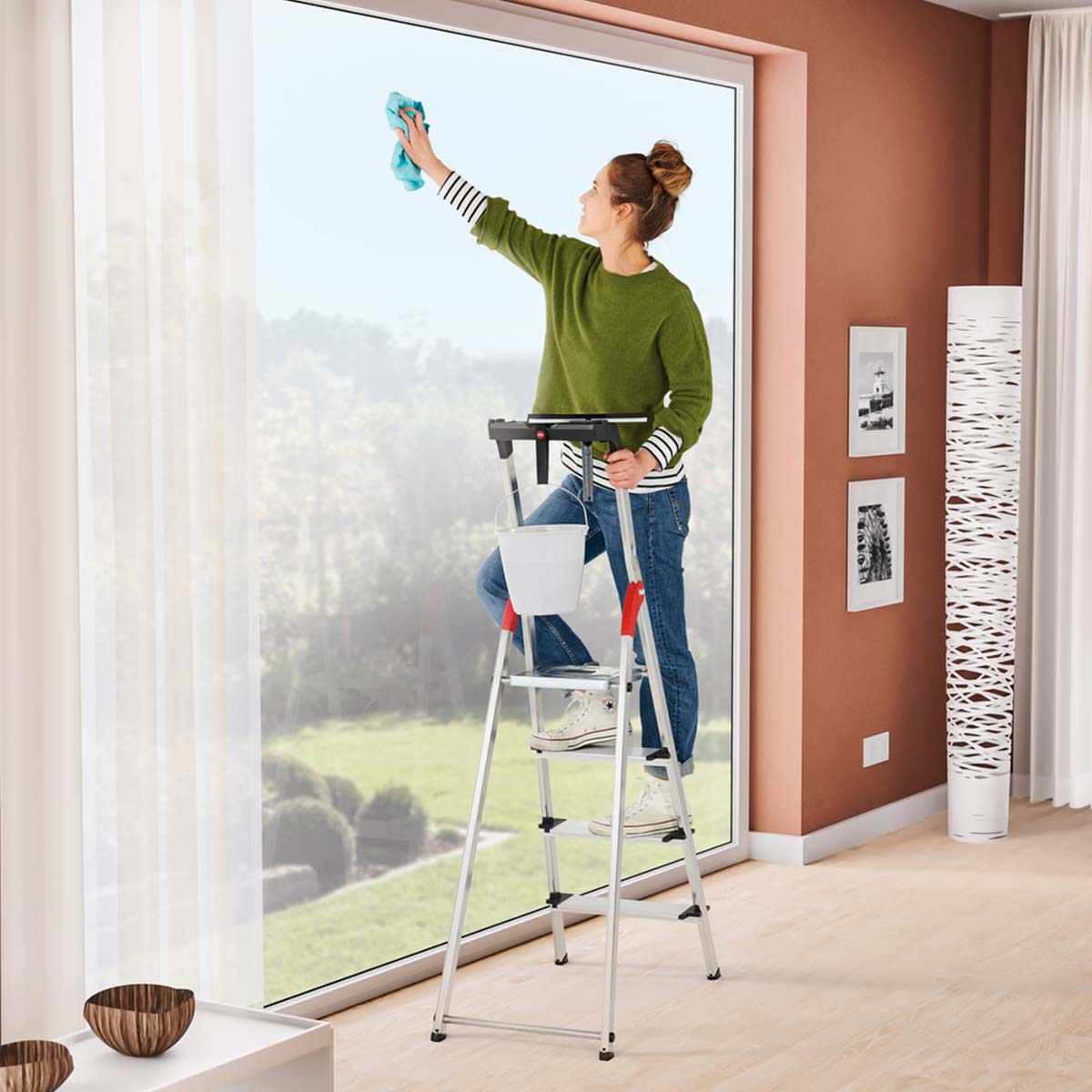 Hailo L80 Comfortline Step Ladder Deep Safety Steps