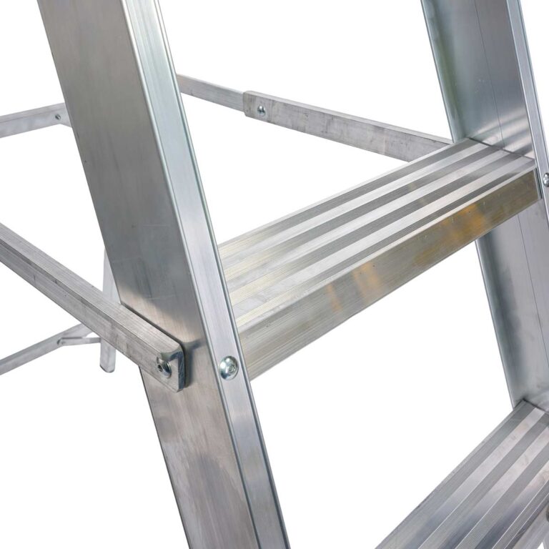 Lyte Class 1 MagnaStep Aluminium Platform Step Ladders - Ladders4Sale