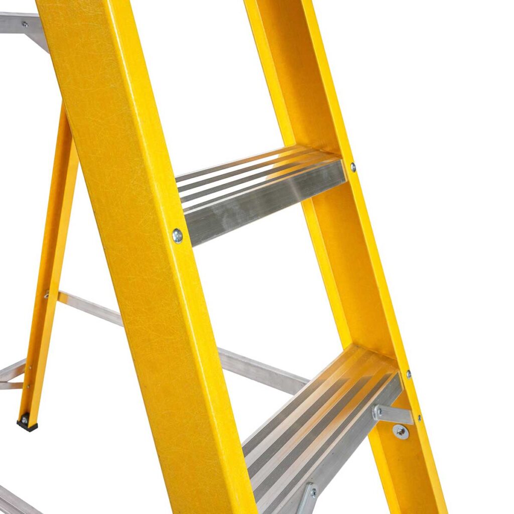 Lyte Trade MagnaStep Fibreglass Platform Step Ladder
