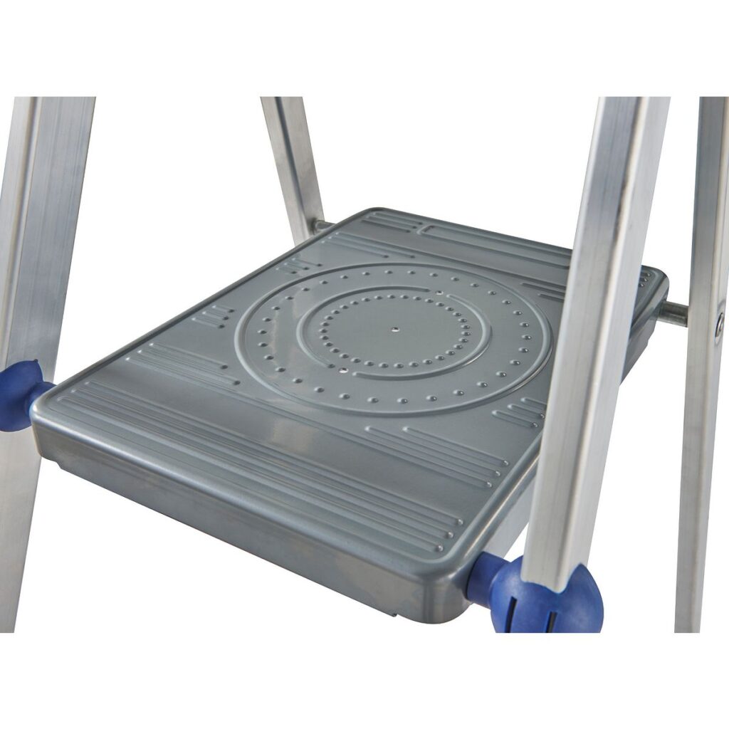Werner Safety Platform Step Ladder with Work Tray