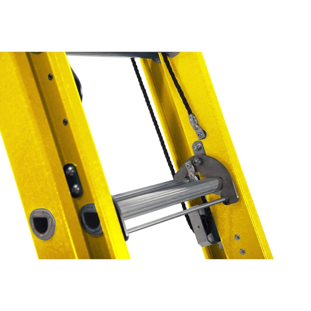 Werner Fibreglass Trade Double Extension Ladder & Rope Pulley