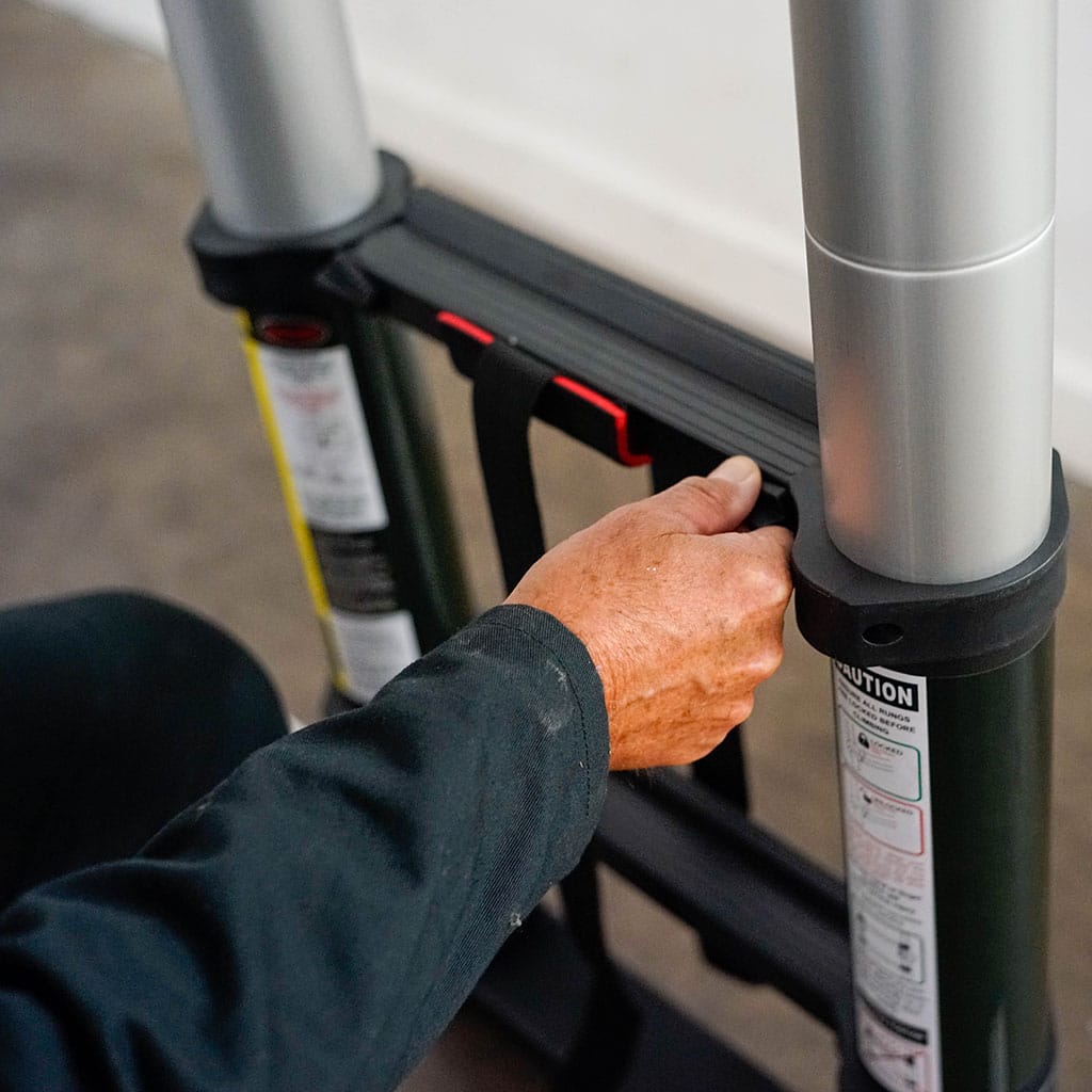 Xtend and Climb Telescopic Ladder with Stabilisers | 4.4m