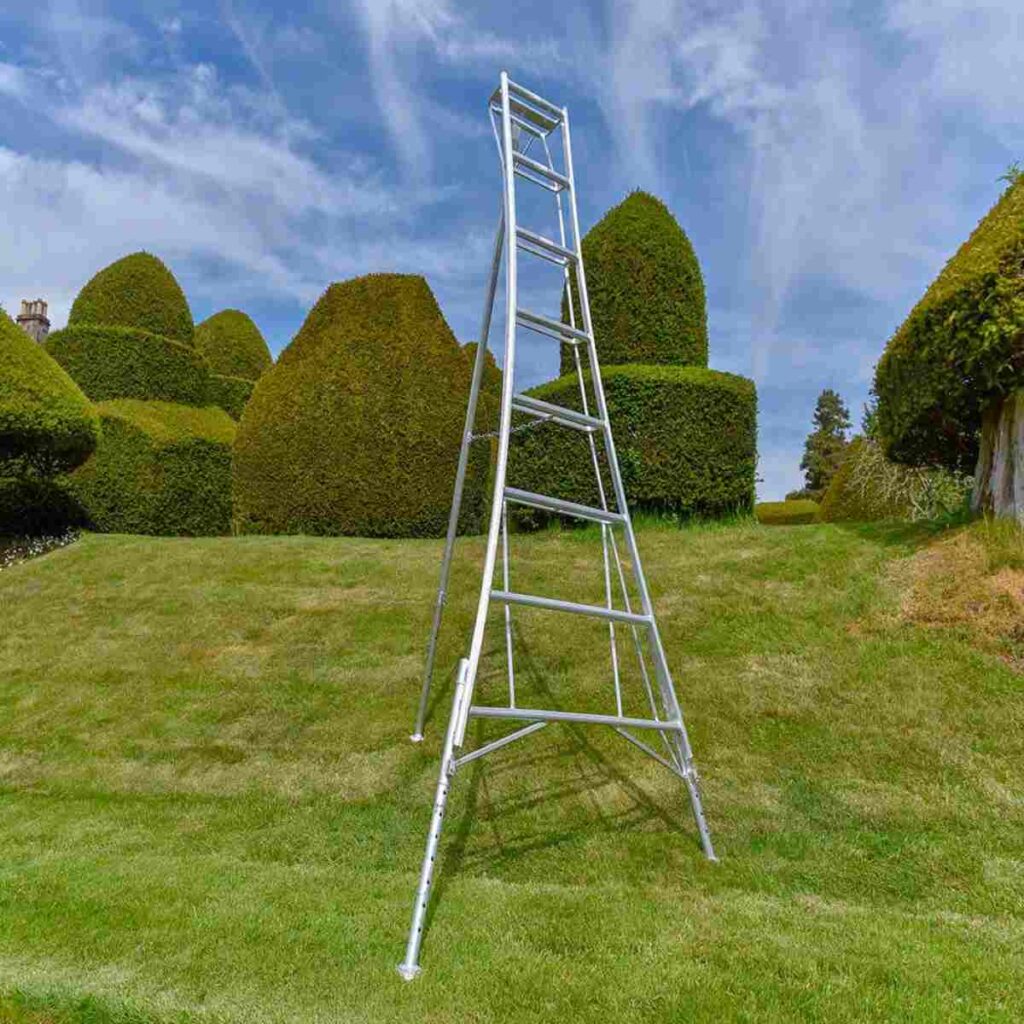 Hendon Three Leg Adjustable Tripod Ladder | Ladders4sale
