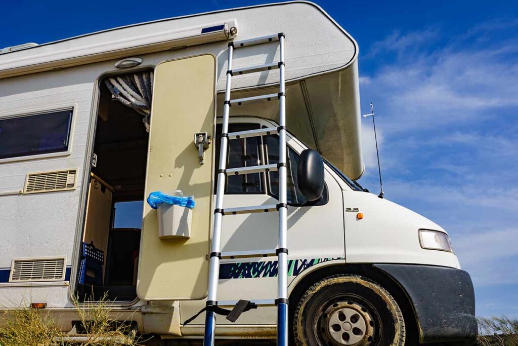 What Size Ladder Do I Need for a Caravan Roof? - Ladders4Sale